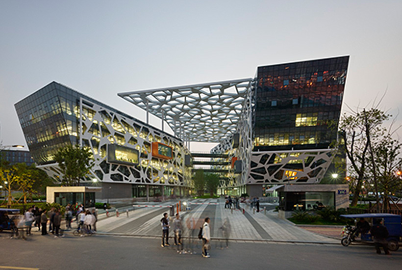 Moment of truth nears for Alibaba's first mall