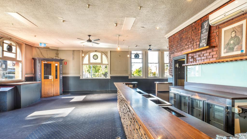 Carlton's Dan O'Connell Hotel sold in mystery deal