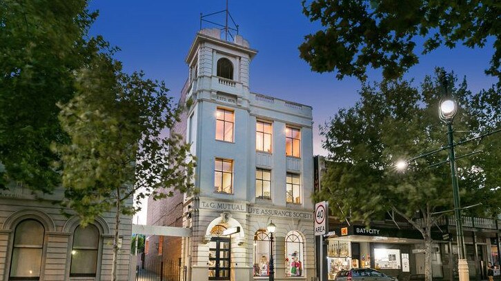 Bendigo T&G building with rooftop terrace and shopfront for sale