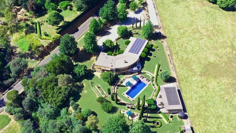 Villa Gusto: Buckland retreat where Katy Perry stayed sells for record ...