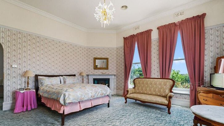 Highton Manor, Mansfield: ‘Downton Abbey’ manor for sale