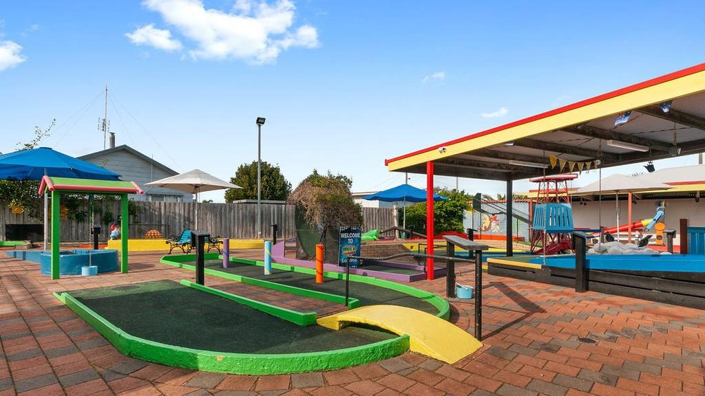 Lakes Entrance Mini Golf tees off for sale, could be developed as a home