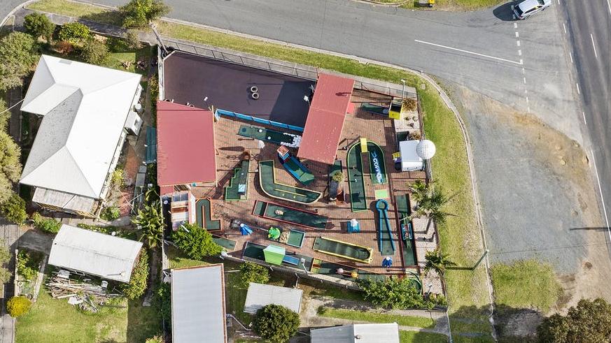 Lakes Entrance Mini Golf tees off for sale, could be developed as a home