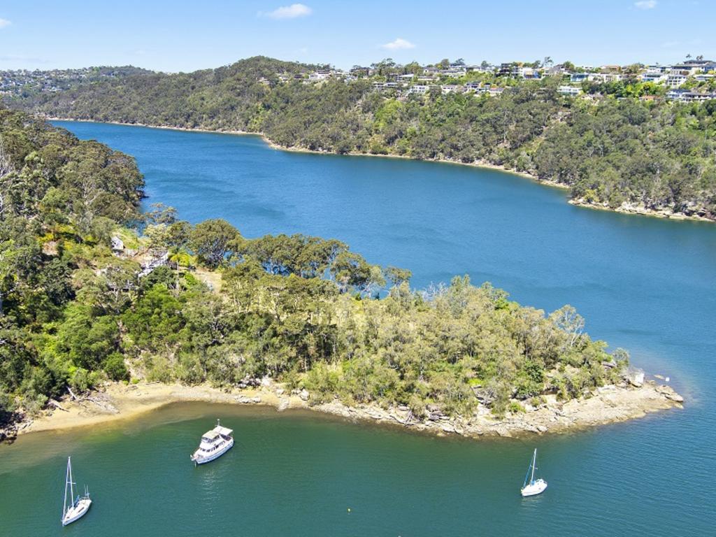 Sydney Harbour’s only private peninsula at Killarney Heights up for grabs