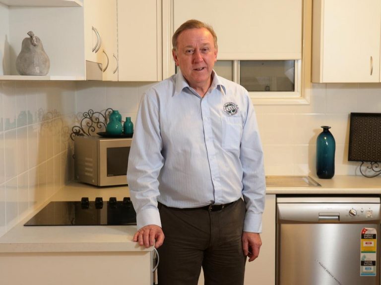 ‘Iconic’ home builder goes bust